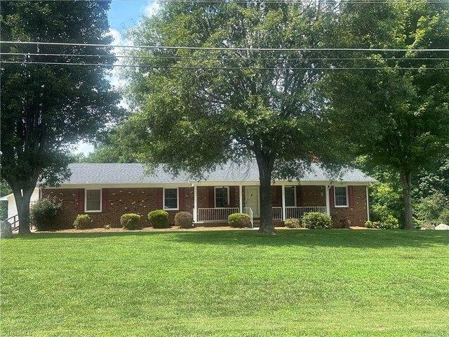 308 Westbury Dr, Asheboro, NC 27205
