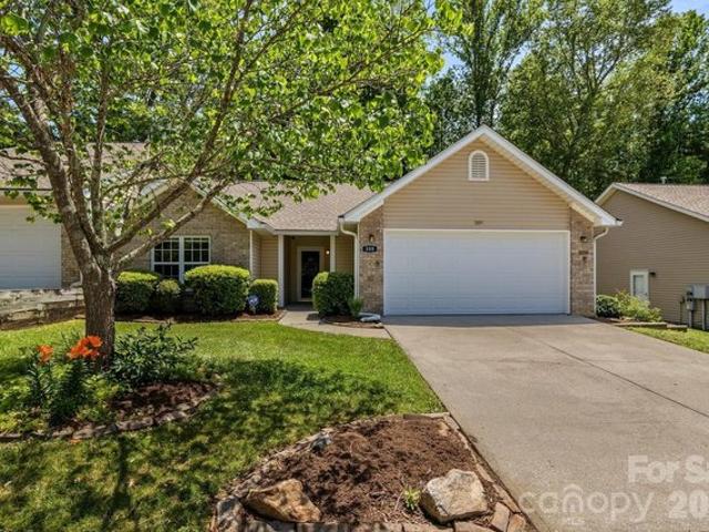 308 Wiltshire Cir, Fletcher, NC 28732