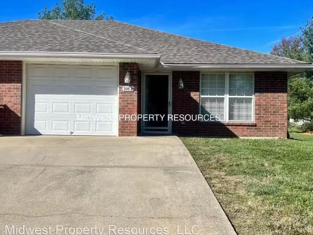 308B NE 6th St, Oak Grove 308 Ne 6th St Apt B