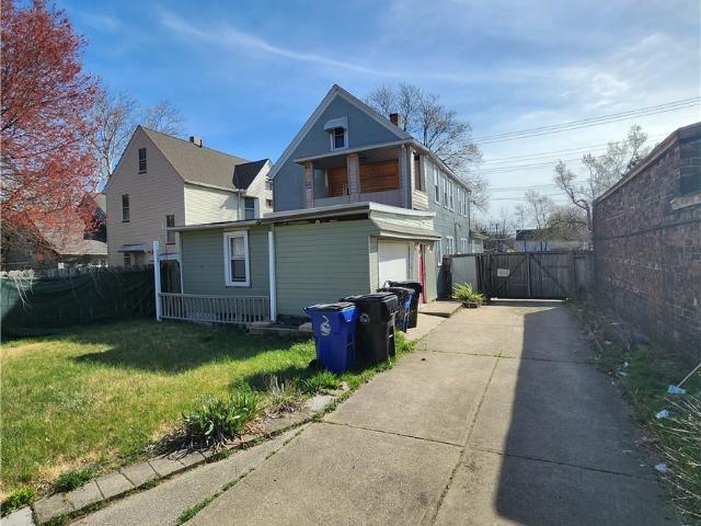 3094 E 65th Street