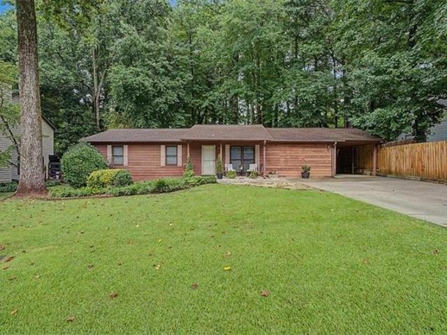 3095 Woodland Dr NW, Kennesaw, GA 30152
