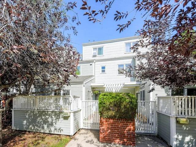 3095 29th St Apt 102, Boulder, CO 80301