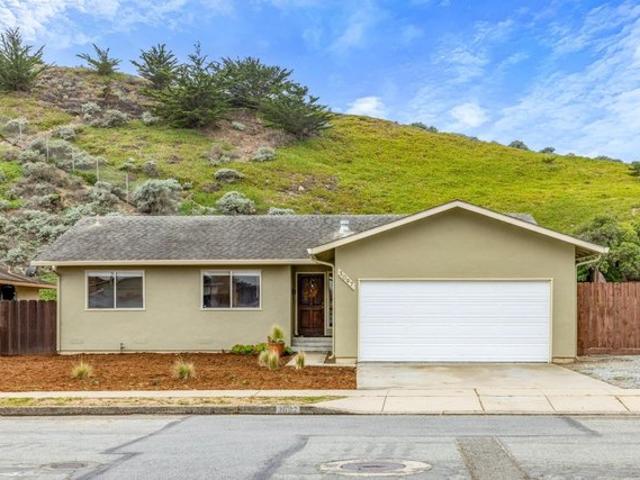 3097 Messinger Dr, Marina, CA 93933