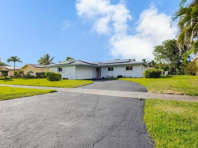 3097 Dolphin Dr, Delray Beach, FL 33445