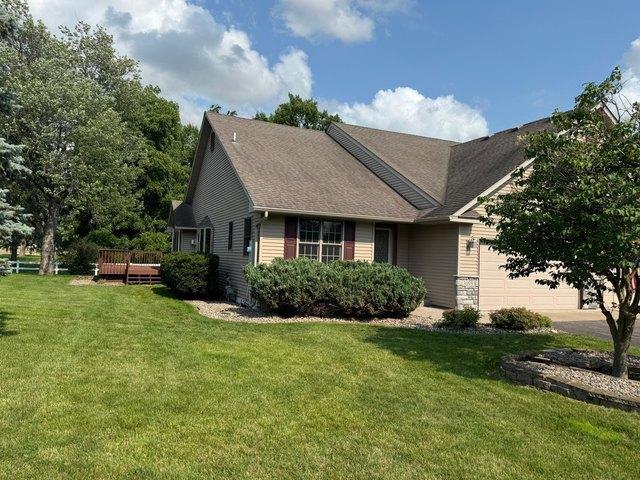 30981 Lyman Ct, Lindstrom, MN 55045