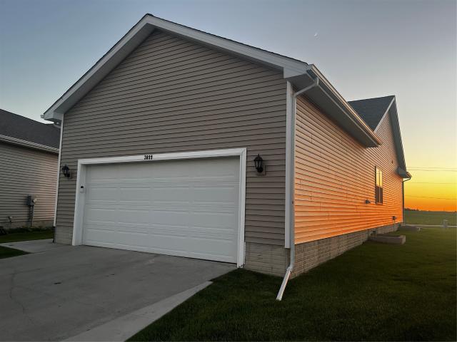 3099 NW Irvinedale Drive