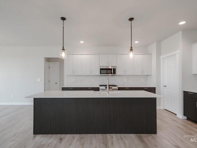 3099 N Porgy Way