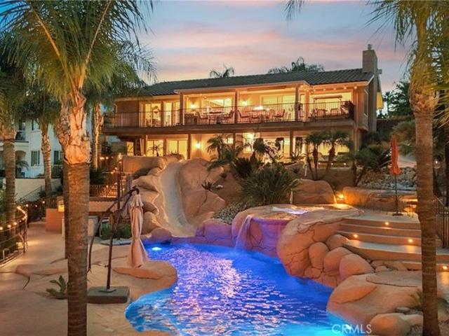 30900 Early Round Dr, Canyon Lake, CA 92587