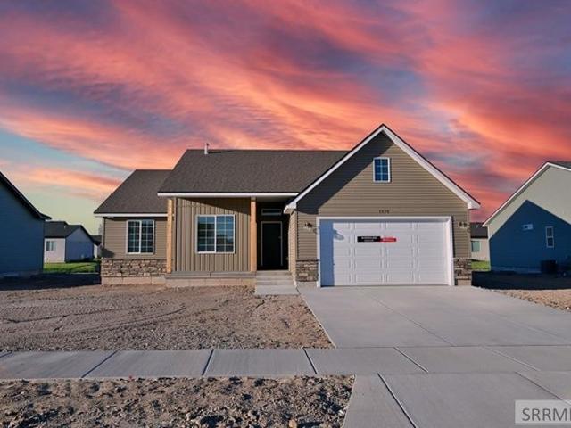 3090 Elixir Rd, Ammon, ID 83406