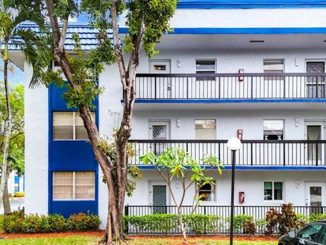 3090 Holiday Springs Blvd Apt 310, Margate, FL 33063