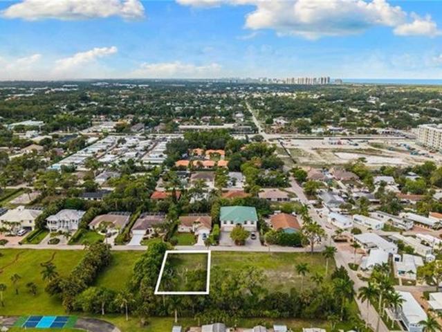 3090 Pine Tree Dr Lot 38, Bonita Springs, FL 34134