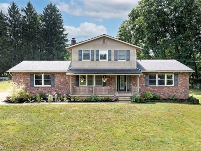 3090 Sourek Rd, Akron, OH 44333