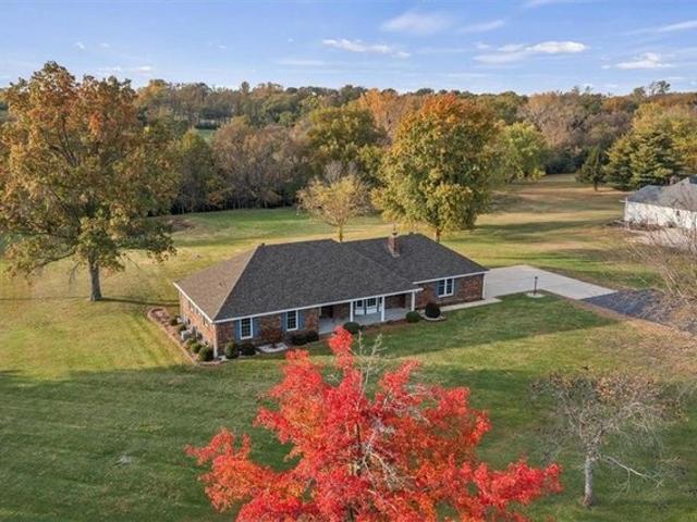 30911 E Pink Hill Rd, Grain Valley, MO 64029