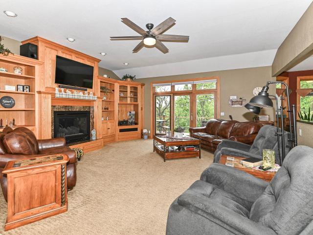 30927 Lawn Dr