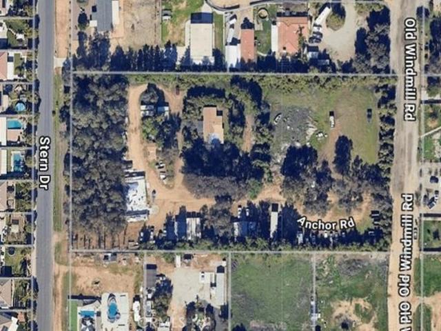 30925 Old Windmill Rd, Menifee, CA 92584