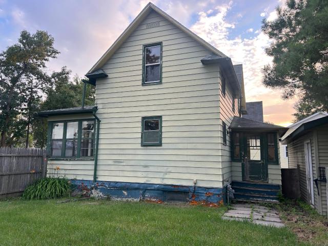 309 4th Street W