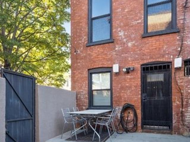 309 Carroll St, Brooklyn, NY 11231