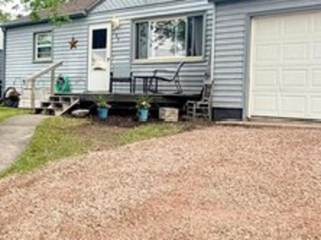 309 Cascade Ave, Newcastle, WY 82701