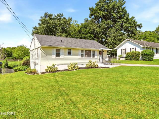 309 Cross St