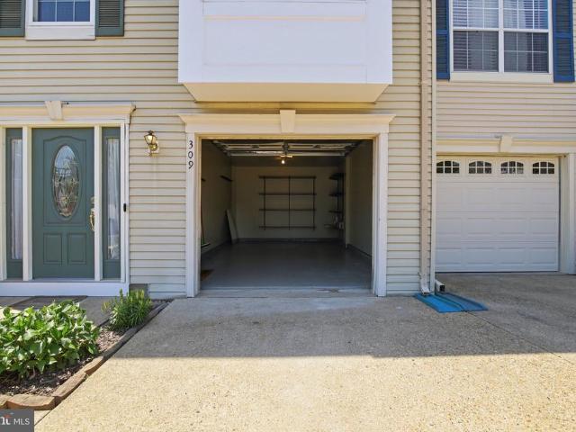 309 Barrows Court