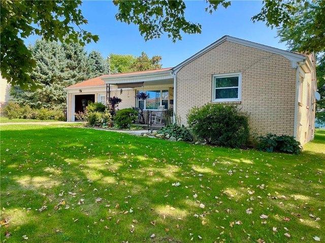 309 Beechwood Ave, Farrell, PA 16121