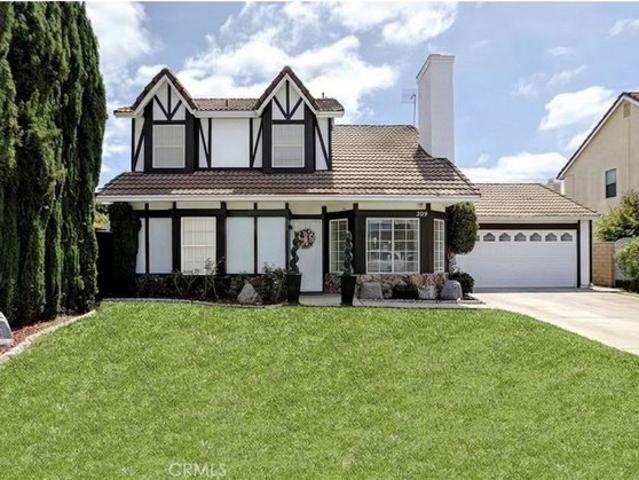 309 Burlington Cmn, Santa Ana, CA 92704