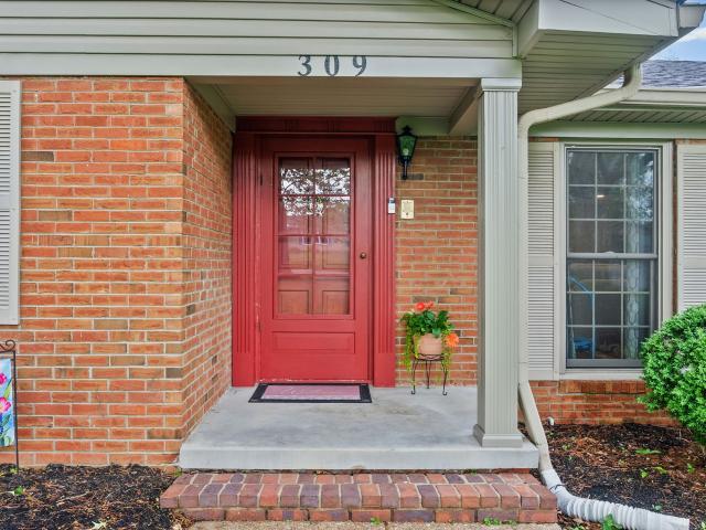309 Deepwood Dr