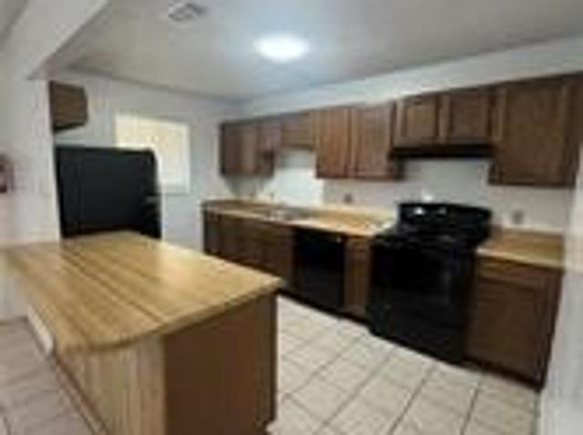 309 E Walnut Street 2