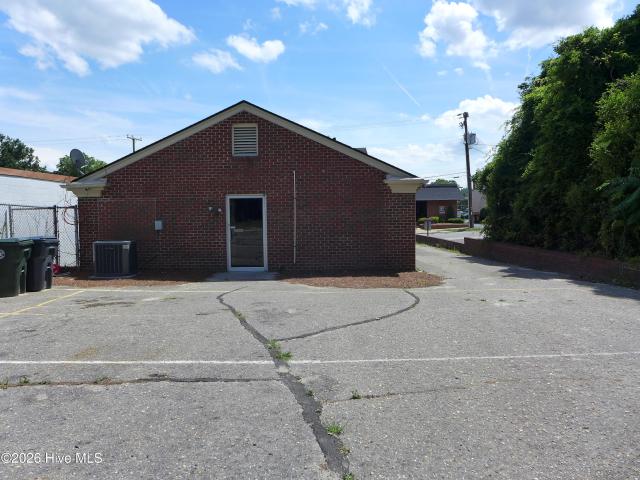 309 E Walnut Street