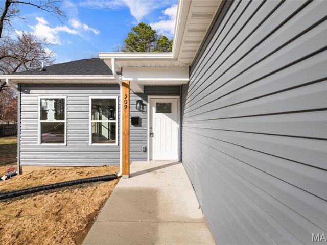 309 E Arlee Ave, St. Louis, MO 63125 | Compass