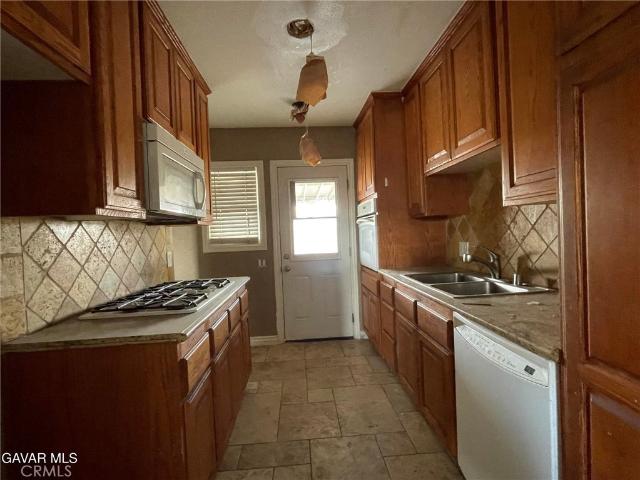 309 E Avenue J13