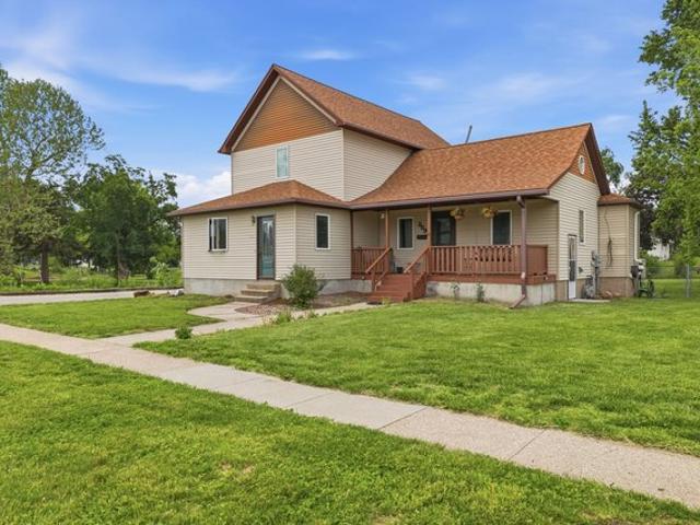 309 E First St, Madrid, IA 50156