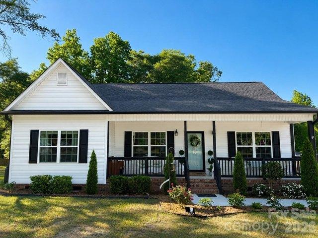 309 E Godfrey St, Pageland, SC 29728