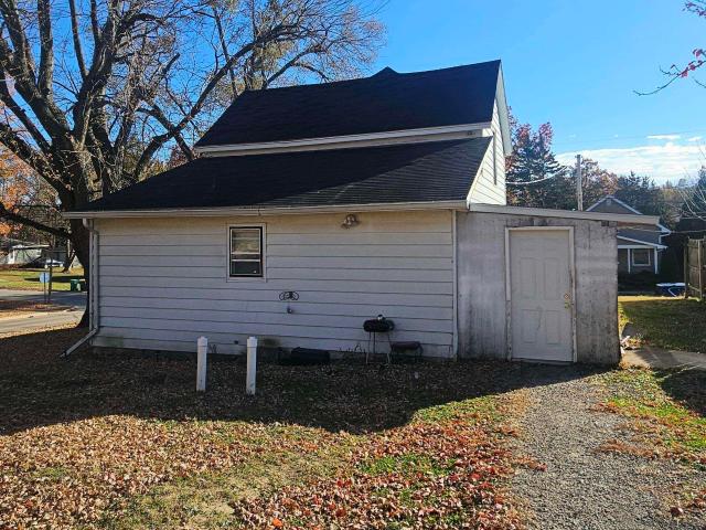 309 E Lowe Avenue