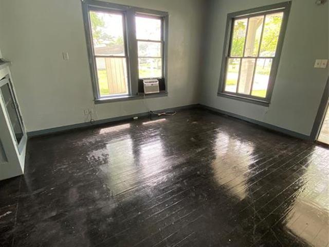 309 E Nelson Street # B