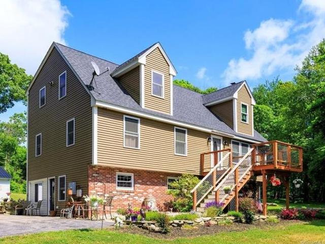 309 E Putnam Rd, Putnam, CT 06260 in Putnam, Connecticut