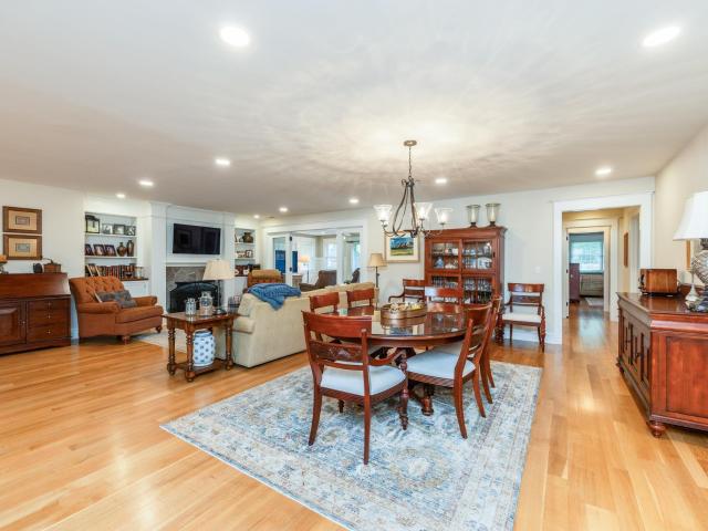 309 E Surf Road