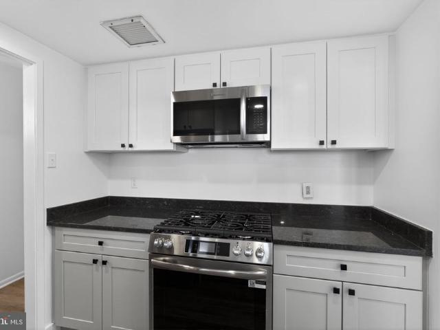 309 Florence Avenue # 612 N