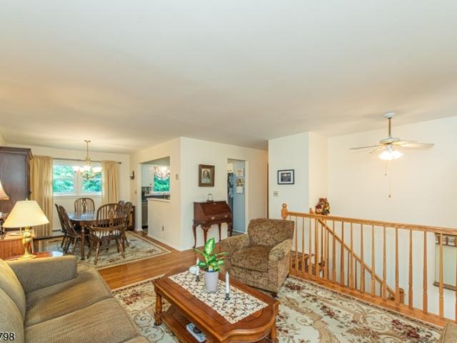 309 Knox Way