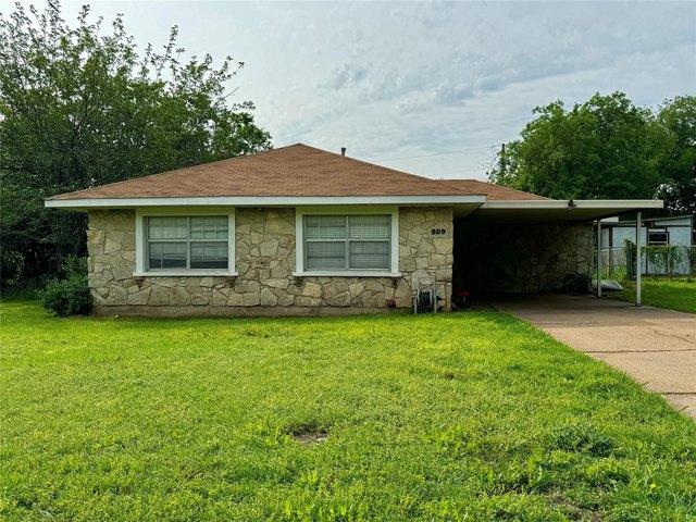 309 Kessler Dr, Granbury, TX 76048