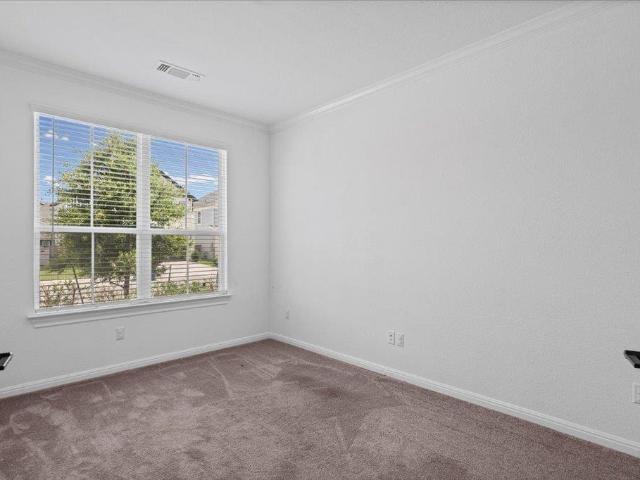 309 Harbors Ln