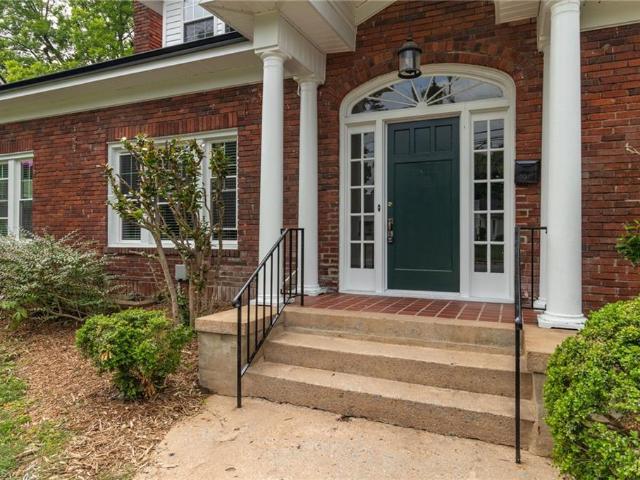 309 Hillcrest Drive