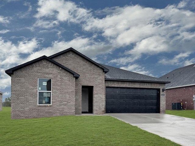 309 Lainey Dr, Maumelle, AR 72113