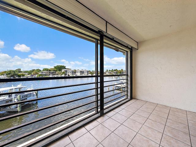 309 Lake Cir, Unit 201, North Palm Beach, FL 33408 | MLS #R11136