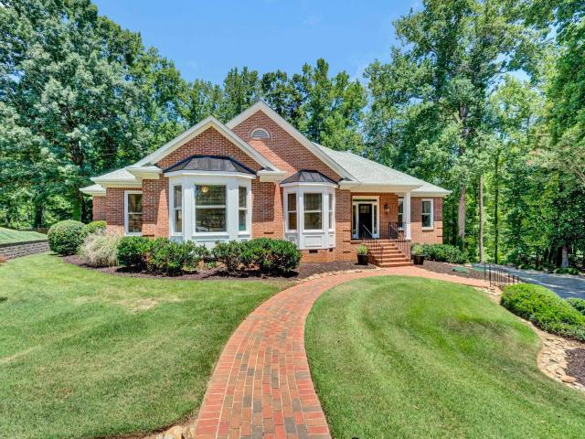 309 Ledgewood Way