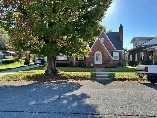 309 Lee St