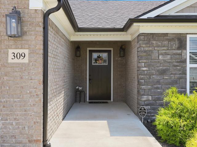 309 Mohegan Trail