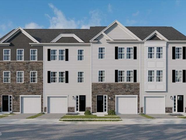 309 Mantoloking Dr, Jackson, NJ 08527