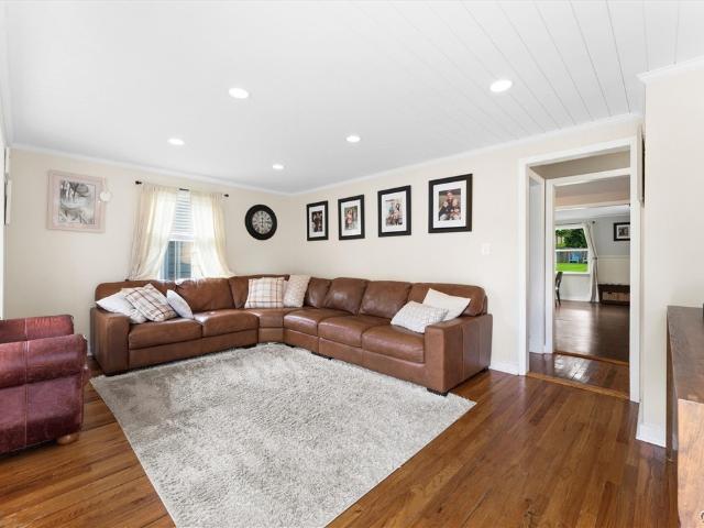 309 Mcclennan Drive