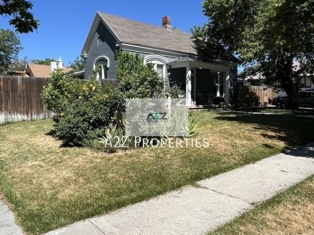 309 N 400 West St, 3 beds, 2 full baths